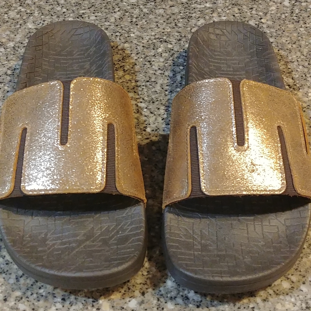 Sas Metallic Bronze Slide - Gem